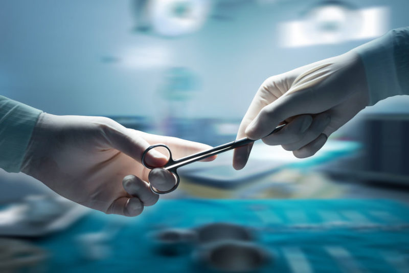 Is Minimally Invasive Surgery Safe? What To Know - The Center for ...
